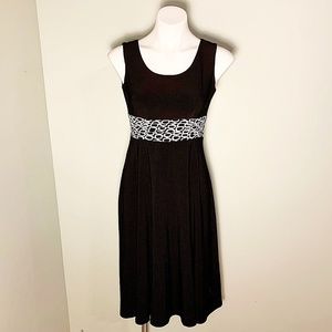 Perceptions | Dresses | 325 Perceptions Sleeveless Printed Midi Dress ...